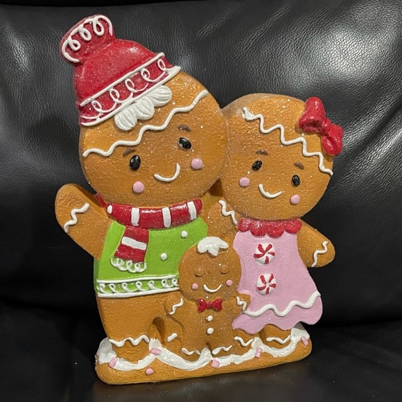 Christmas Gingerbread | Holiday | Christmas Gingerbread Family Figurine ...
